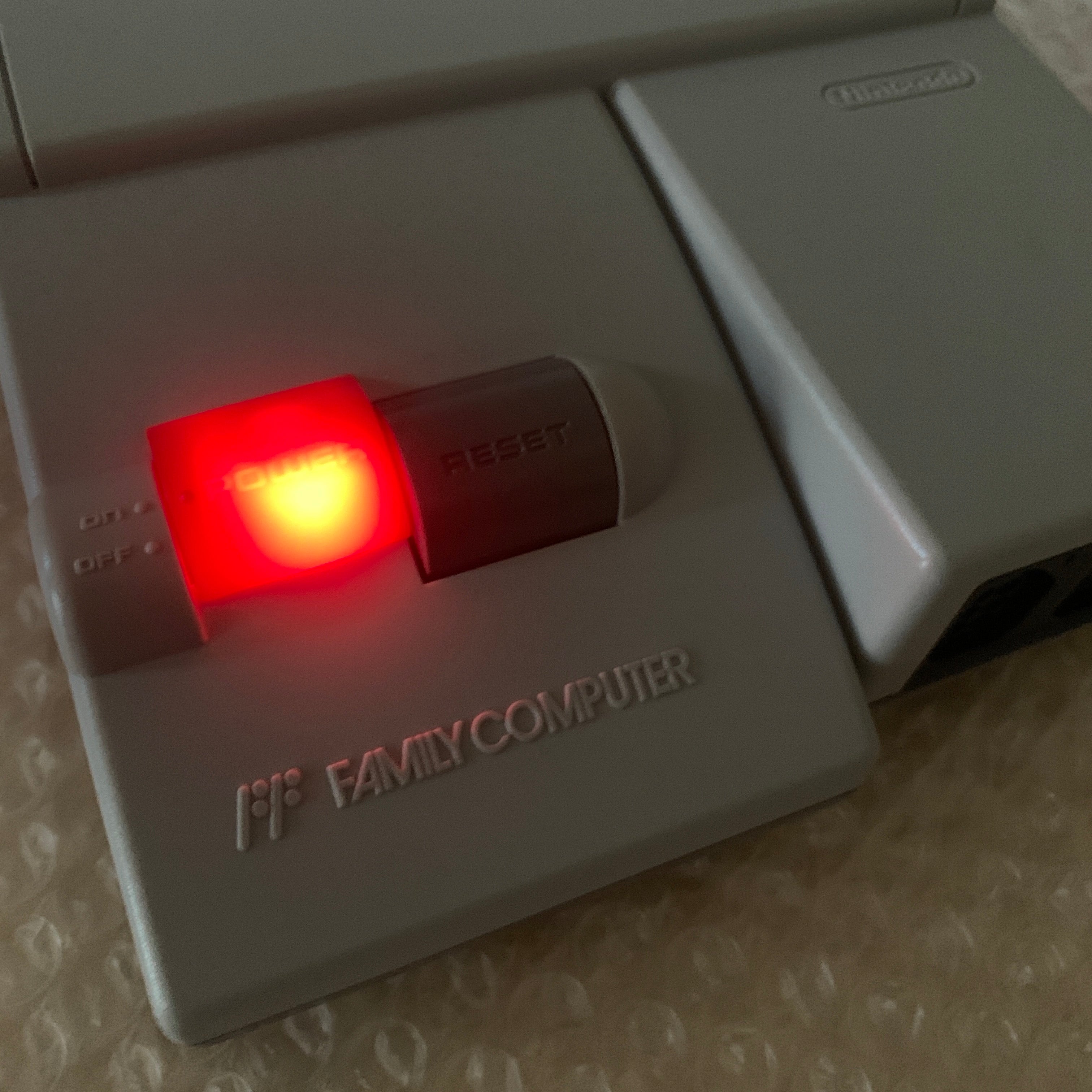 NESRGB (V4.1) AV Famicom set with FDSKey and wireless controller - RetroAsia